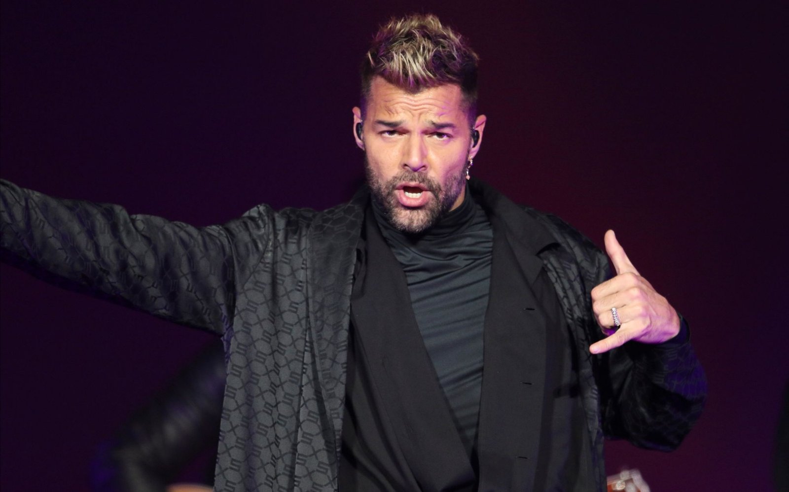 RICKY MARTIN LLEGA A ¨E! TRUE HOLLYWOOD STORY LATINOAMÉRICA¨ PARA ...